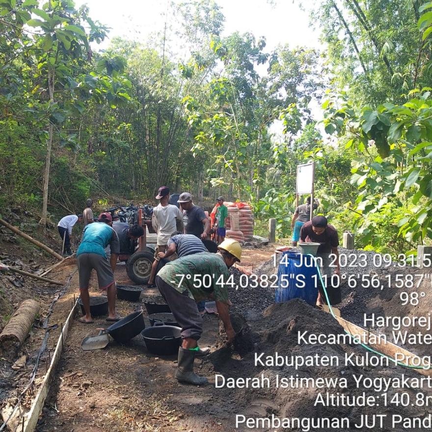 Pembangunan Infrastruktur di Padukuhan Pandu dan Penggung - Kalurahan ...